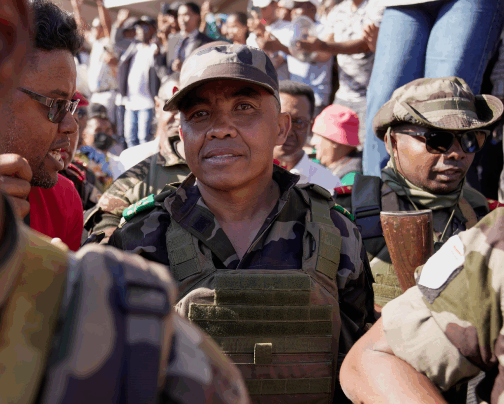 (English) Military unit takes power in Madagascar – Money for Madagascar